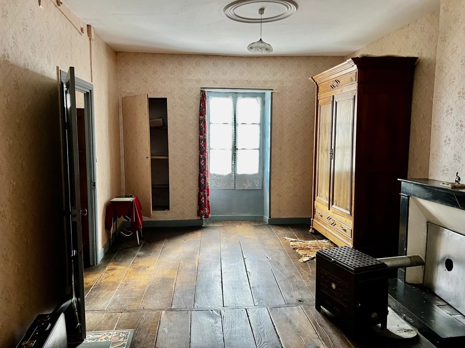 French Property for Sale: Property (near Darnac) in Haute-Vienne, Limousin